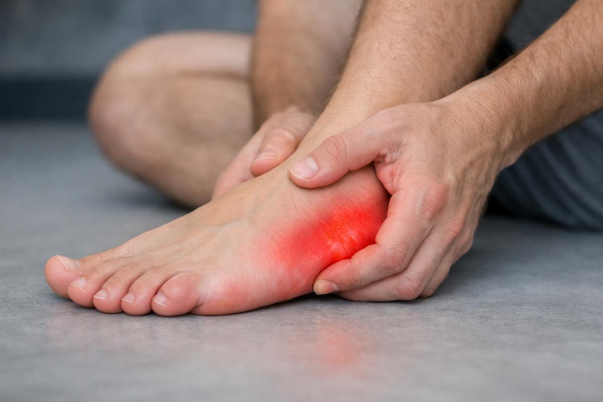 Dolor en el lateral externo del pie: Causas y tratamientos
