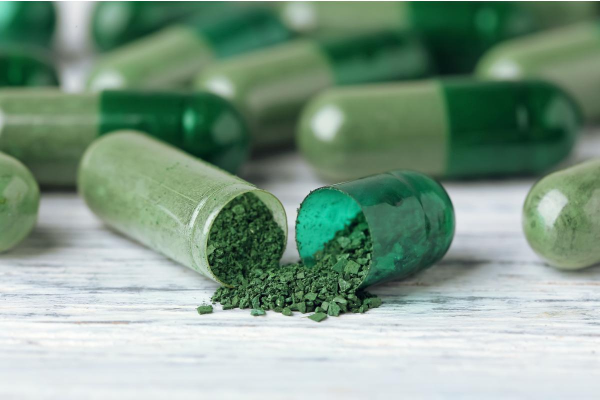 ¿La espirulina engorda o adelgaza?