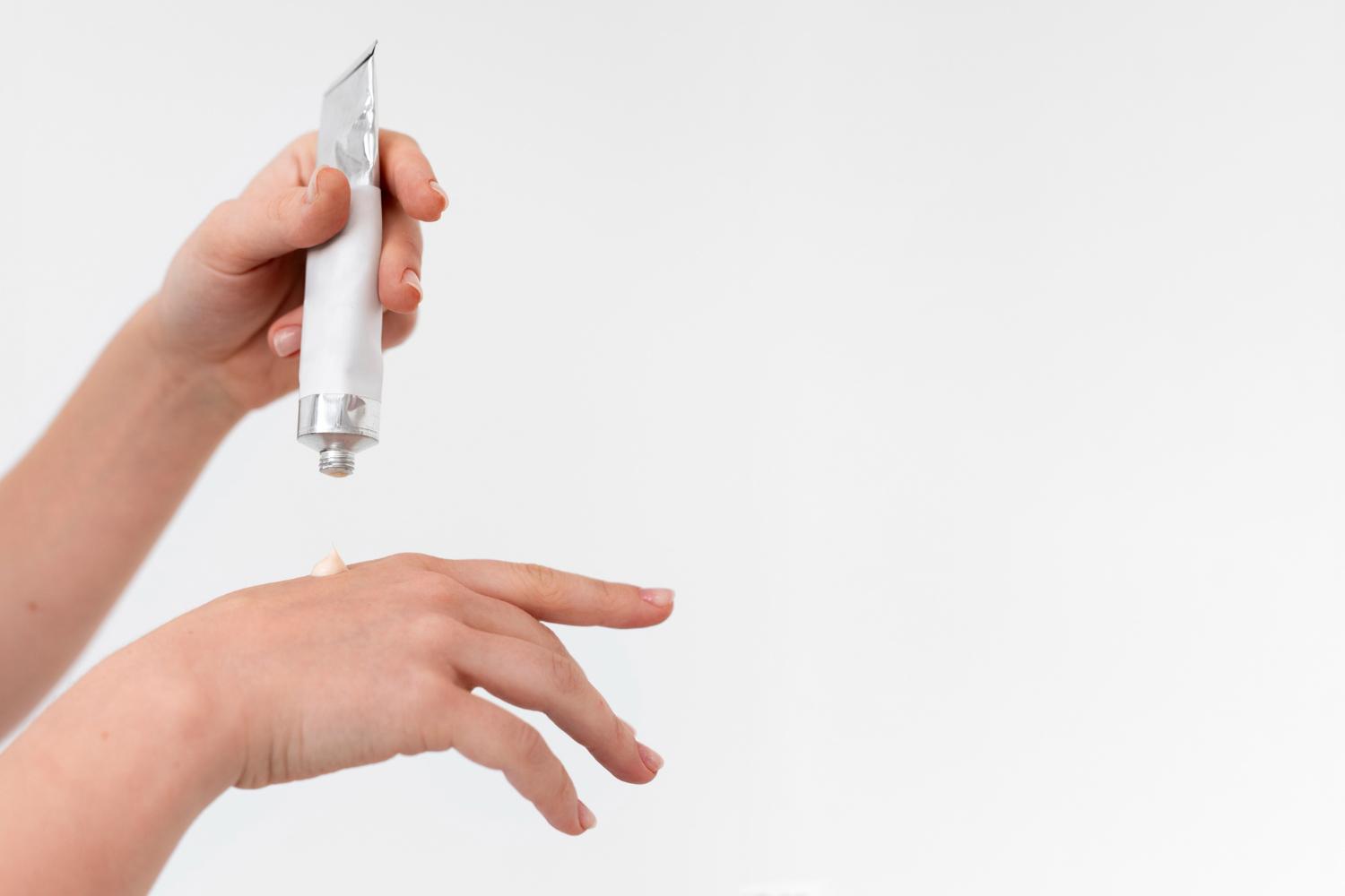 Terbinafina crema: Para qué sirve, dosis y cómo se aplica